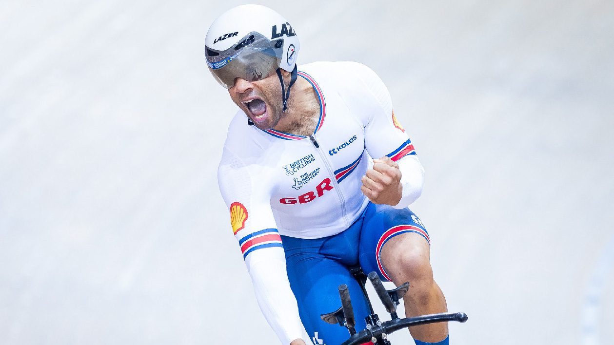 Sam Ruddock becomes world champion at UCI Para-Cycling Track World ...